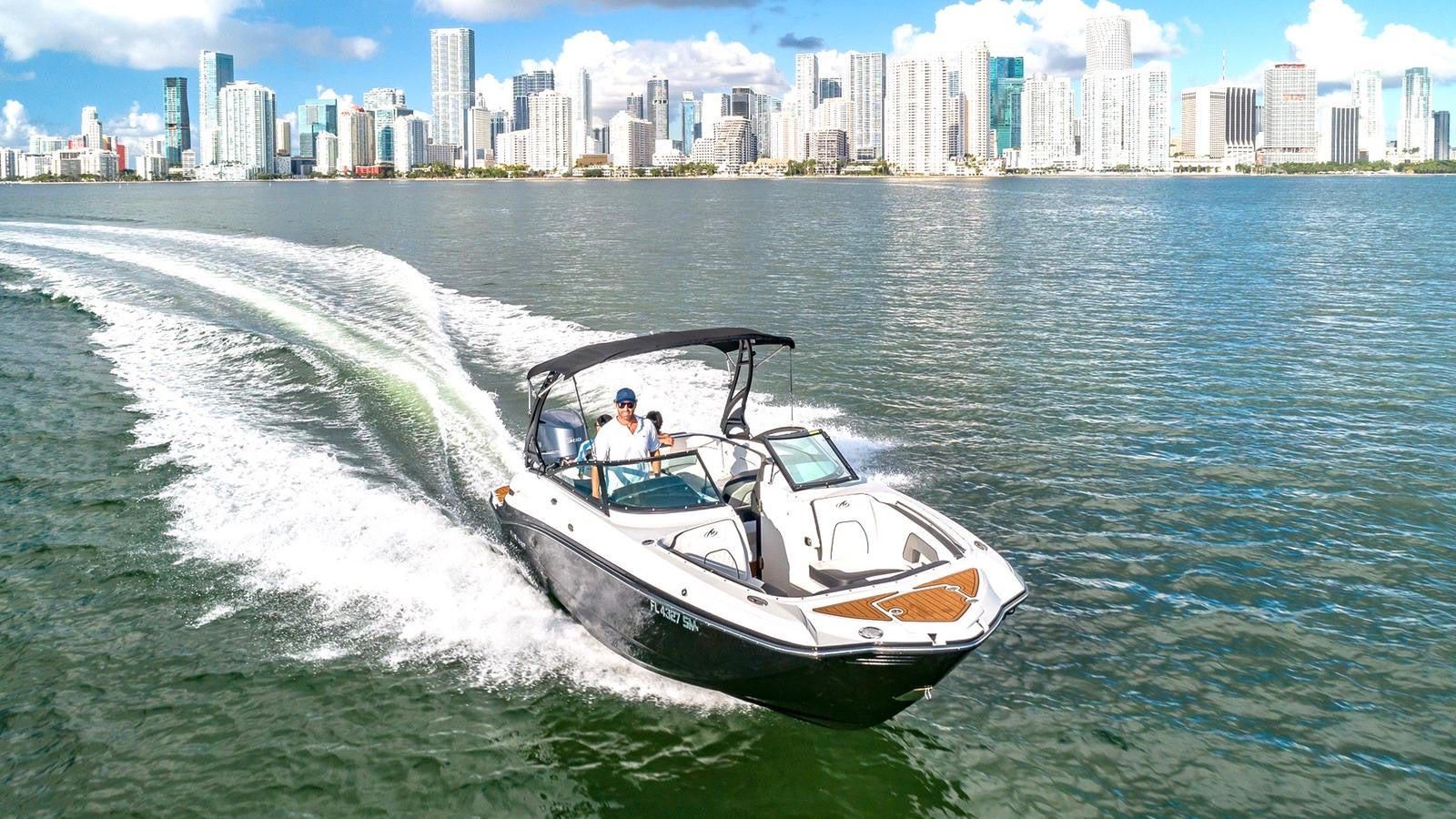 Vip Boat Rental Miami | Luxury Boat rentals in Miami | Luxury Yacht ...